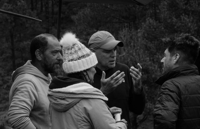 ARIEL – PEOPLE ON SET